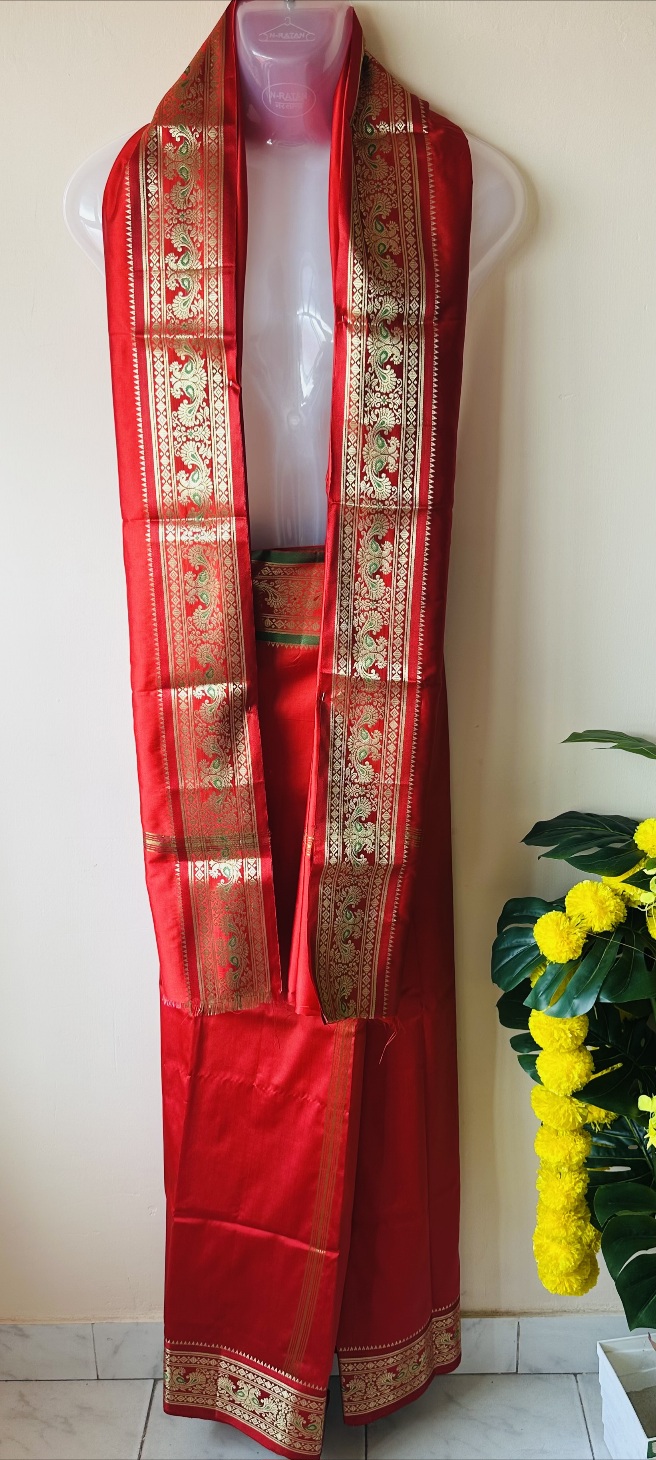 Red Small Peacock Silk mundu with silk Shawl set - Raavika